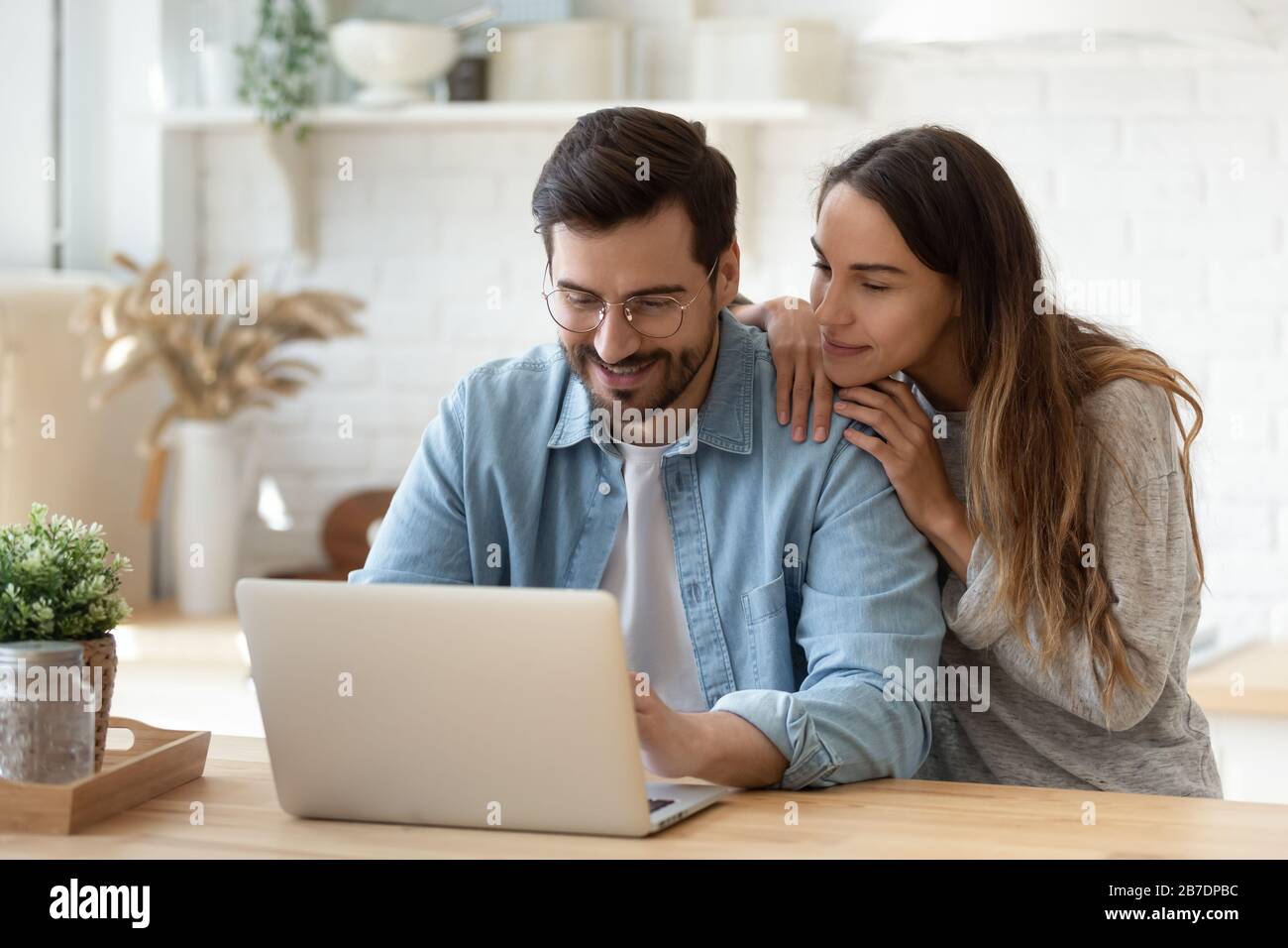 Happy user computer screen laptop man hi-res stock photography and ...