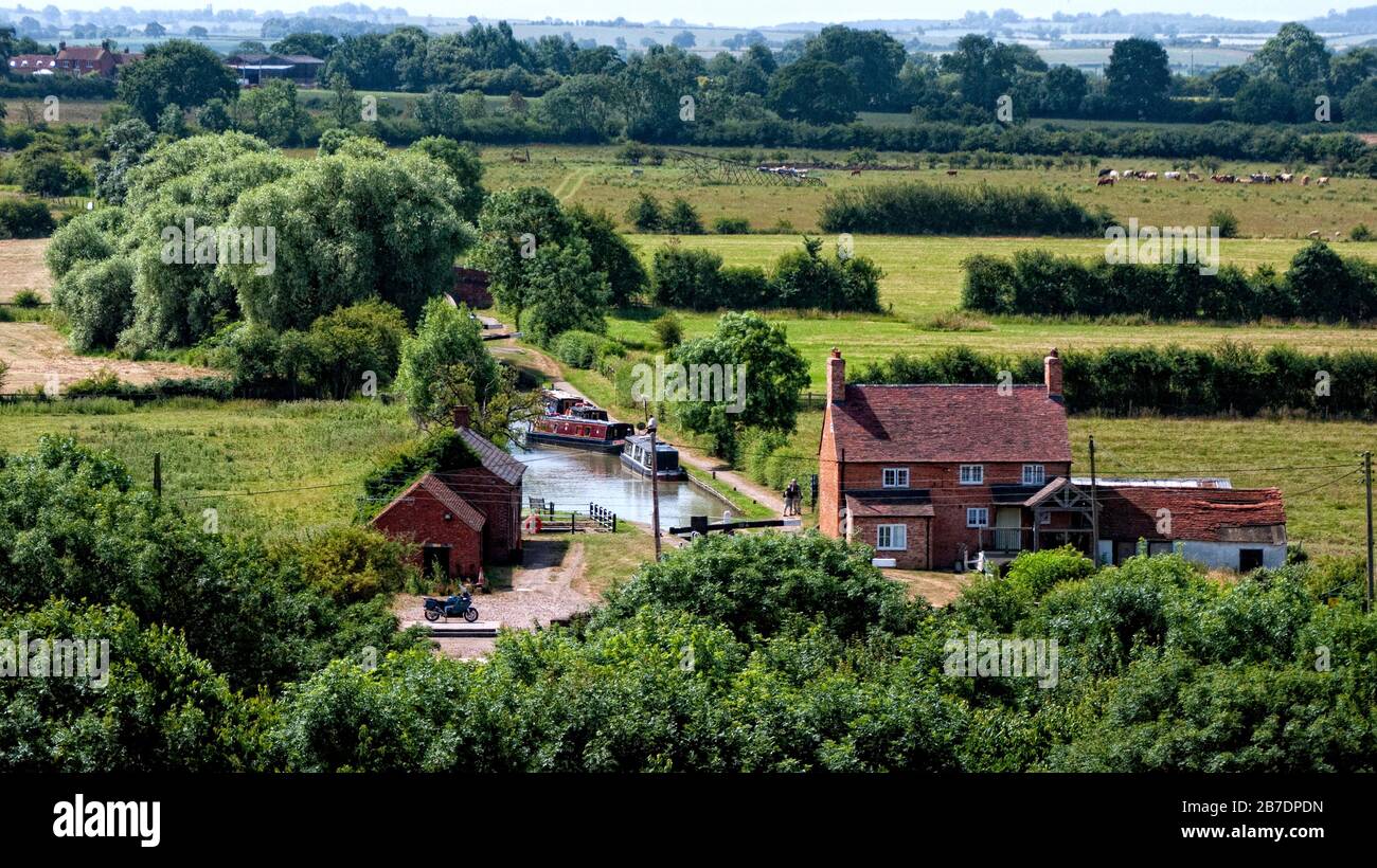 Lock hill cottages hi-res stock photography and images - Alamy