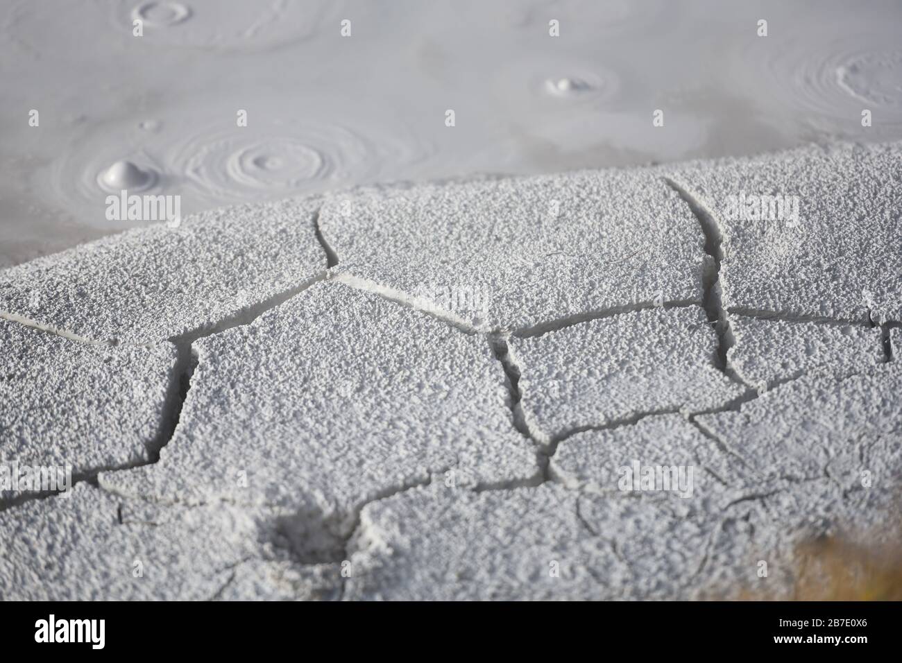 Cracking texture hi-res stock photography and images - Alamy