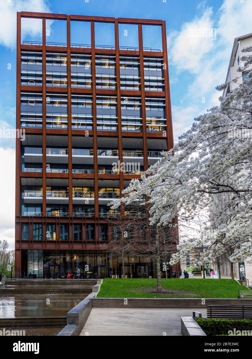 4 Pancras Square London - Office block on the Pancras Square ...