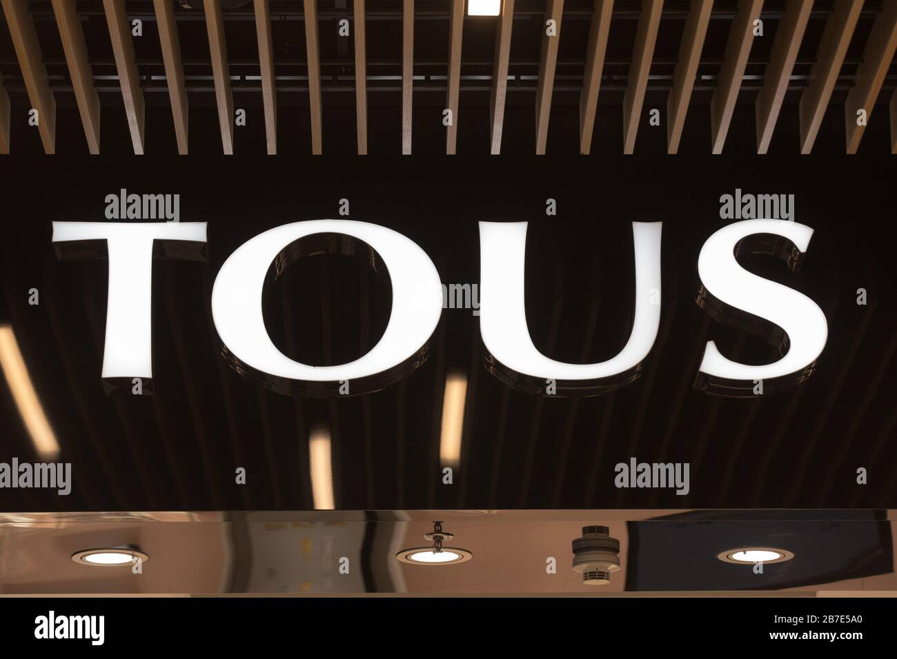 Tous logo hi-res stock photography and images - Alamy