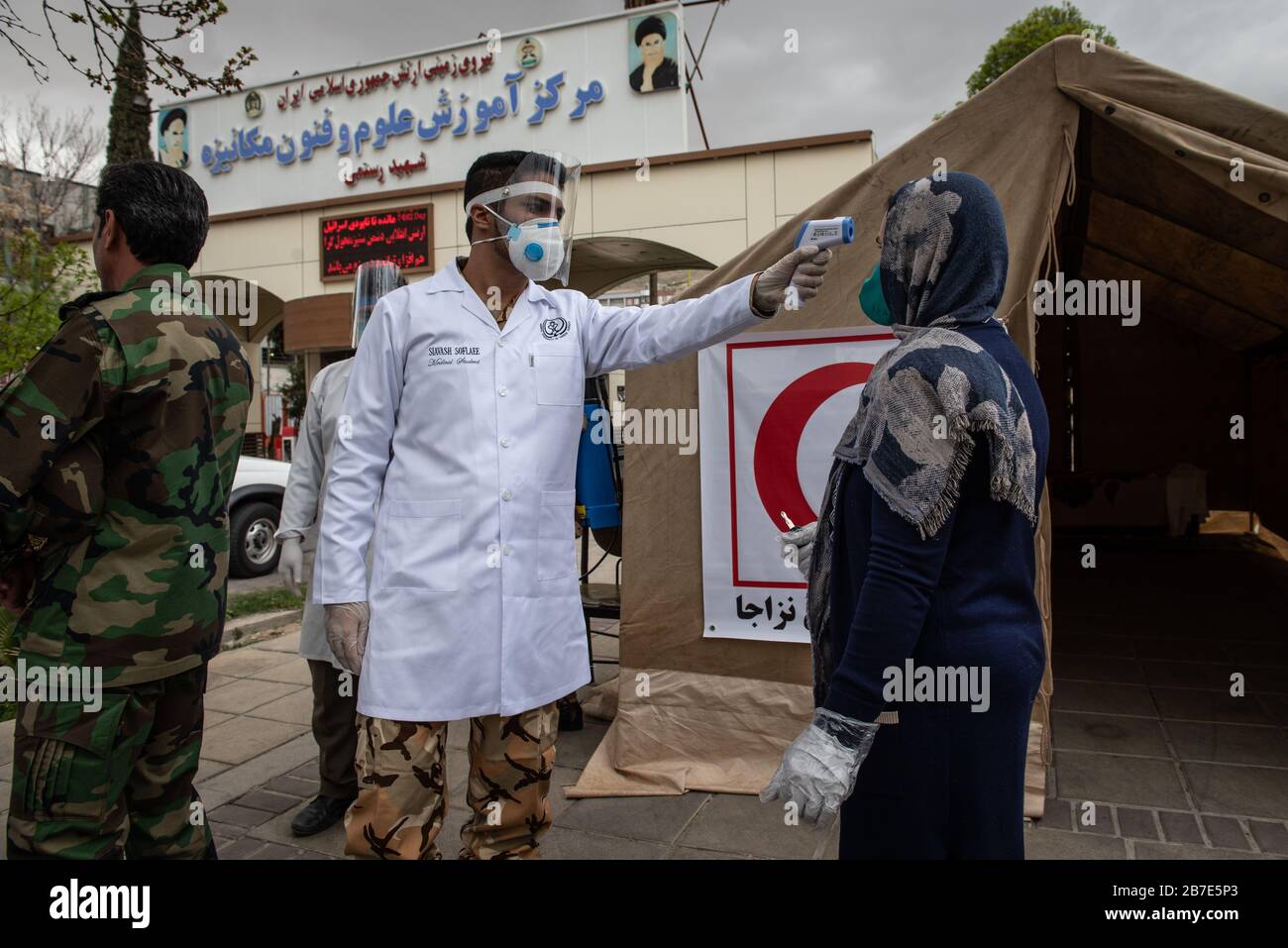 Army Doctor High Resolution Stock Photography and Images - Alamy