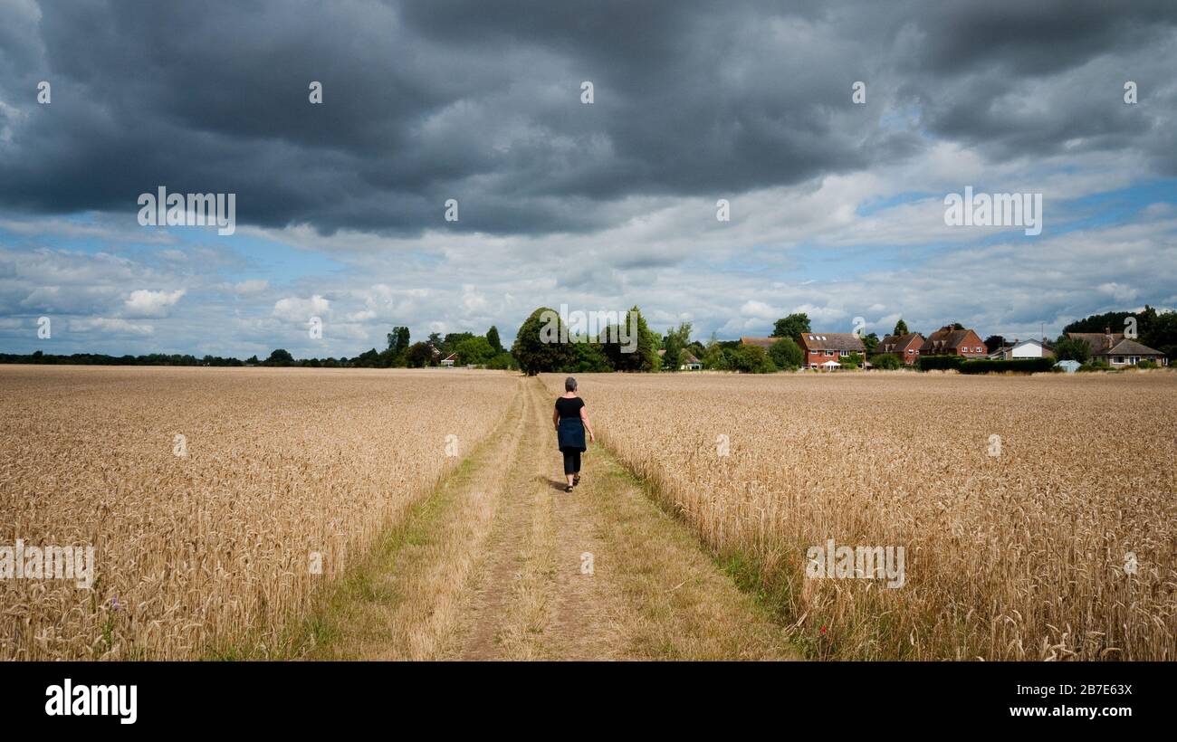 Thrupp walking hi-res stock photography and images - Alamy