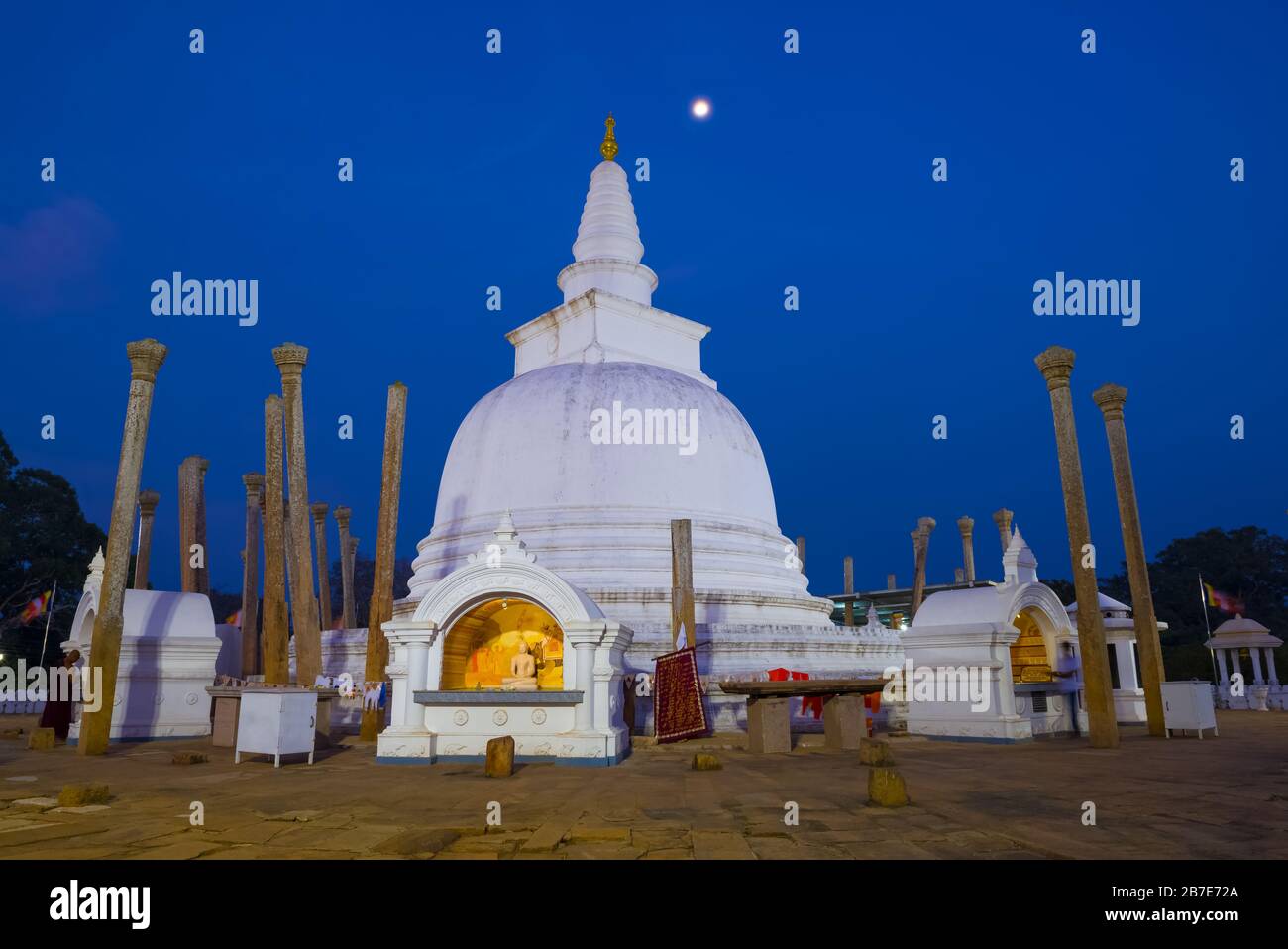 Thuparama Dagaba in the late evening. Anuradhapura, Sri Lanka Stock ...