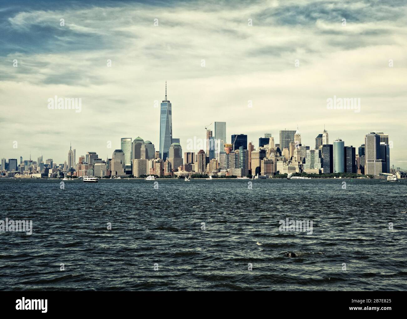 Hdr view manhattan skyline hi-res stock photography and images - Alamy