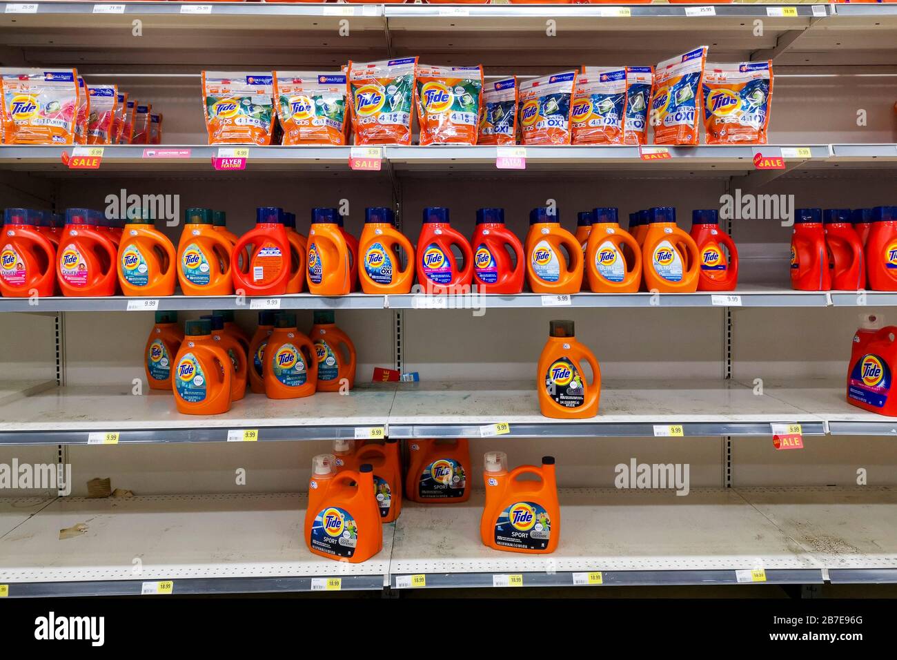 Empty detergent shelves hi-res stock photography and images - Alamy