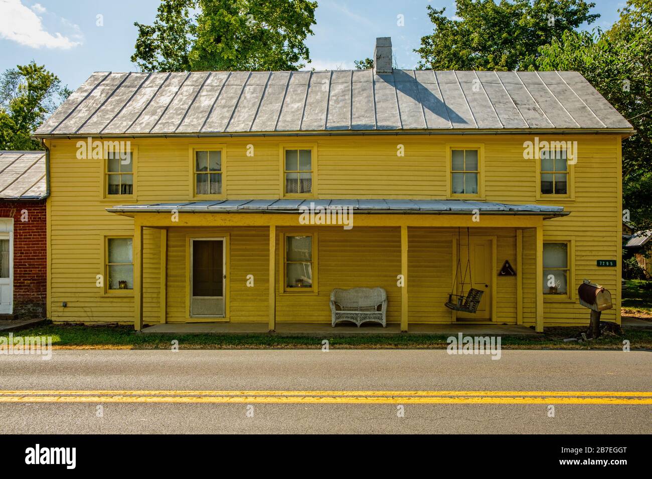 Weather board colonial house hi-res stock photography and images - Alamy