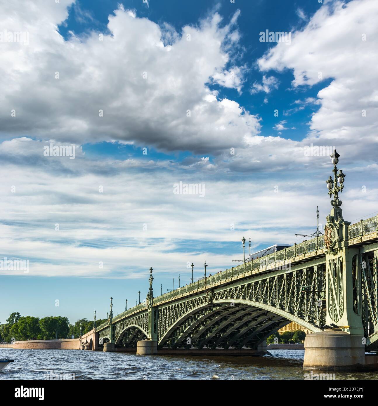 Divorce trinity bridge in st hi-res stock photography and images - Alamy