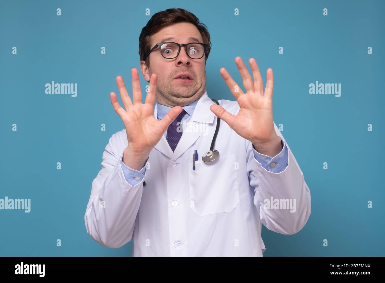 Medic doctor stethoscope panic hi-res stock photography and images - Alamy