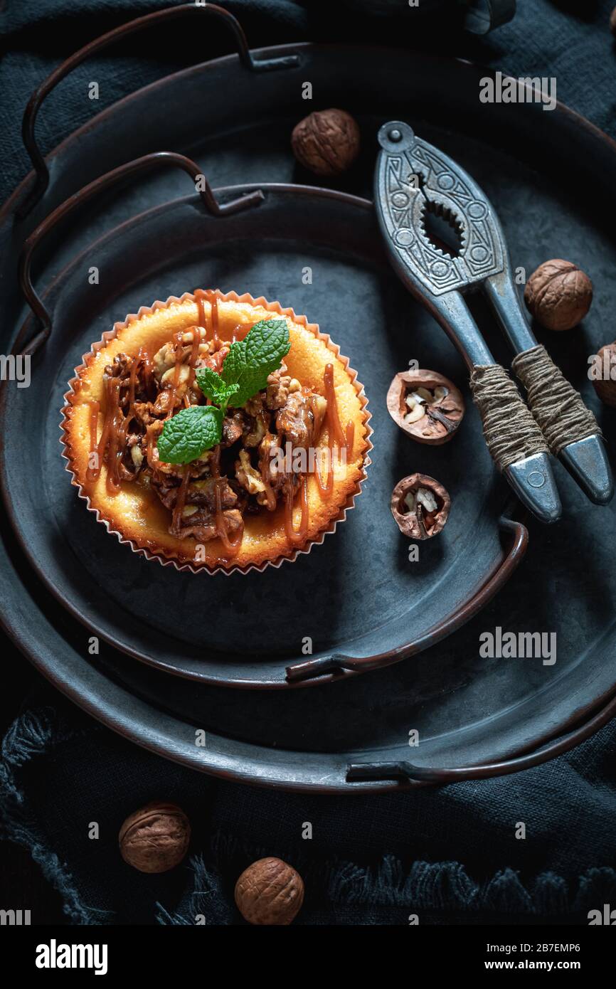 Walnut cheesecake nuts hi-res stock photography and images - Alamy