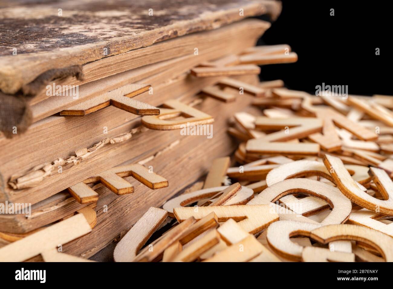Education story isolated letters hi-res stock photography and images ...