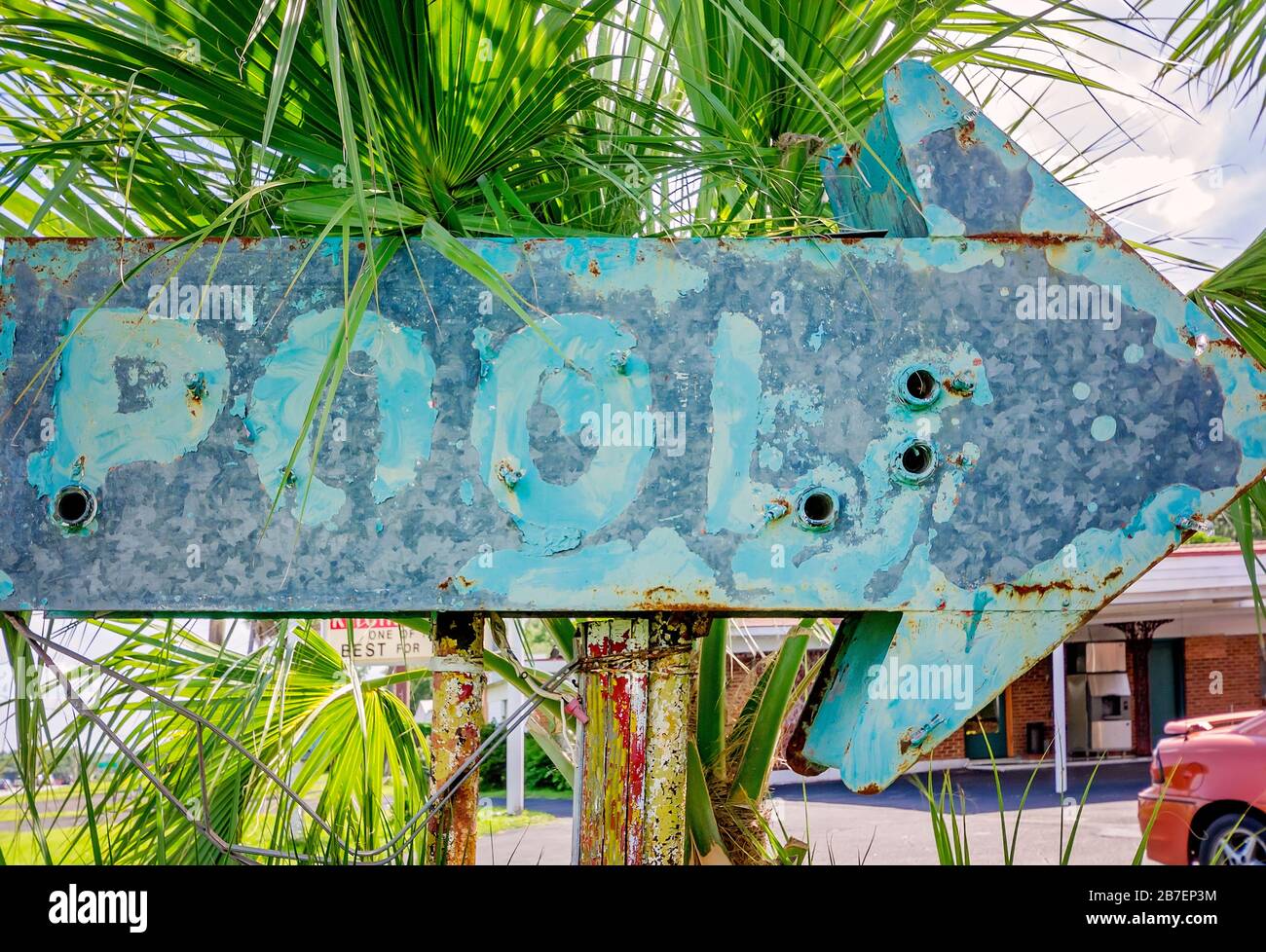 1960s hotel swimming pool hi-res stock photography and images - Alamy