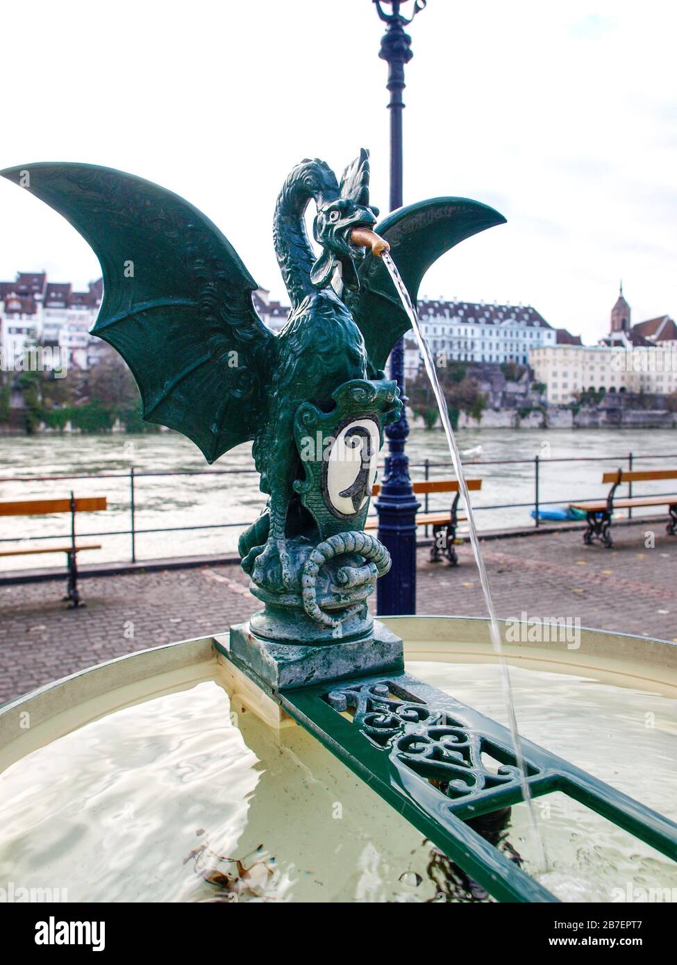 Animal shaped fountain statue hi-res stock photography and images - Alamy