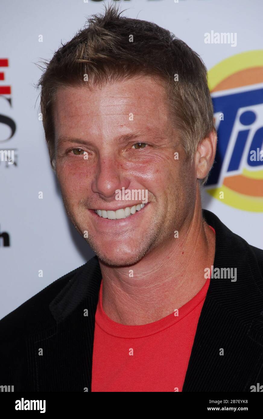 Doug Savant at the Desperate Housewives: Extra Juicy Edition Season 2 ...
