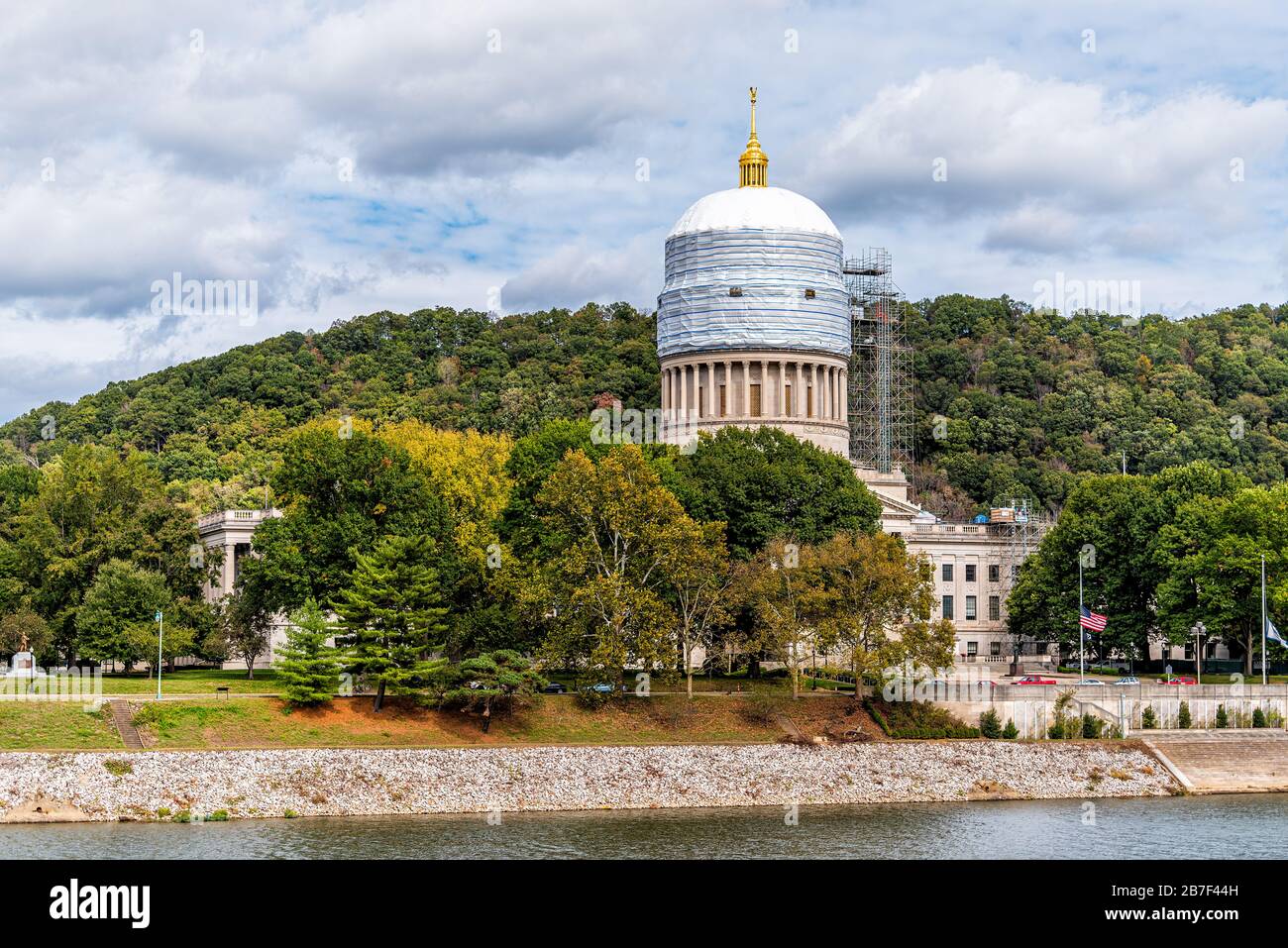 Charleston, USA - October 17, 2019: Autumn in West Virginia capital ...