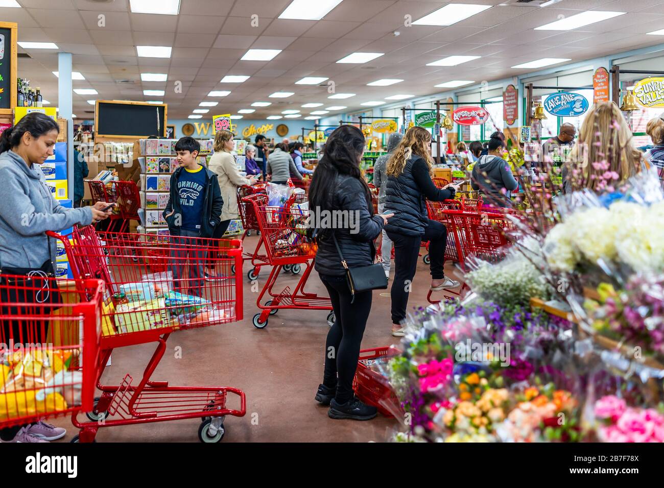 Cashier Queue High Resolution Stock Photography and Images - Alamy