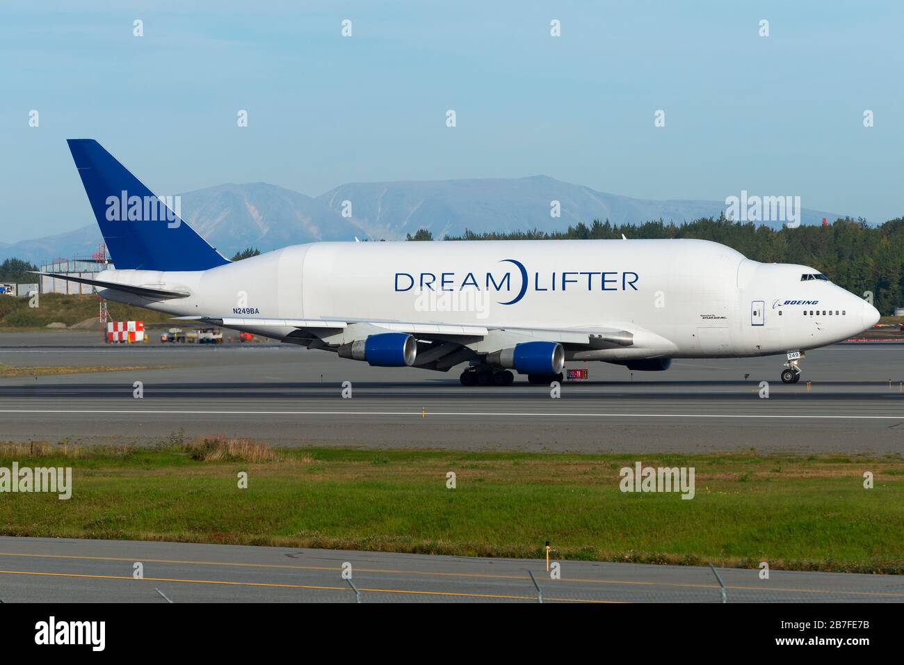 Boeing 747 dreamlifter hi-res stock photography and images - Alamy