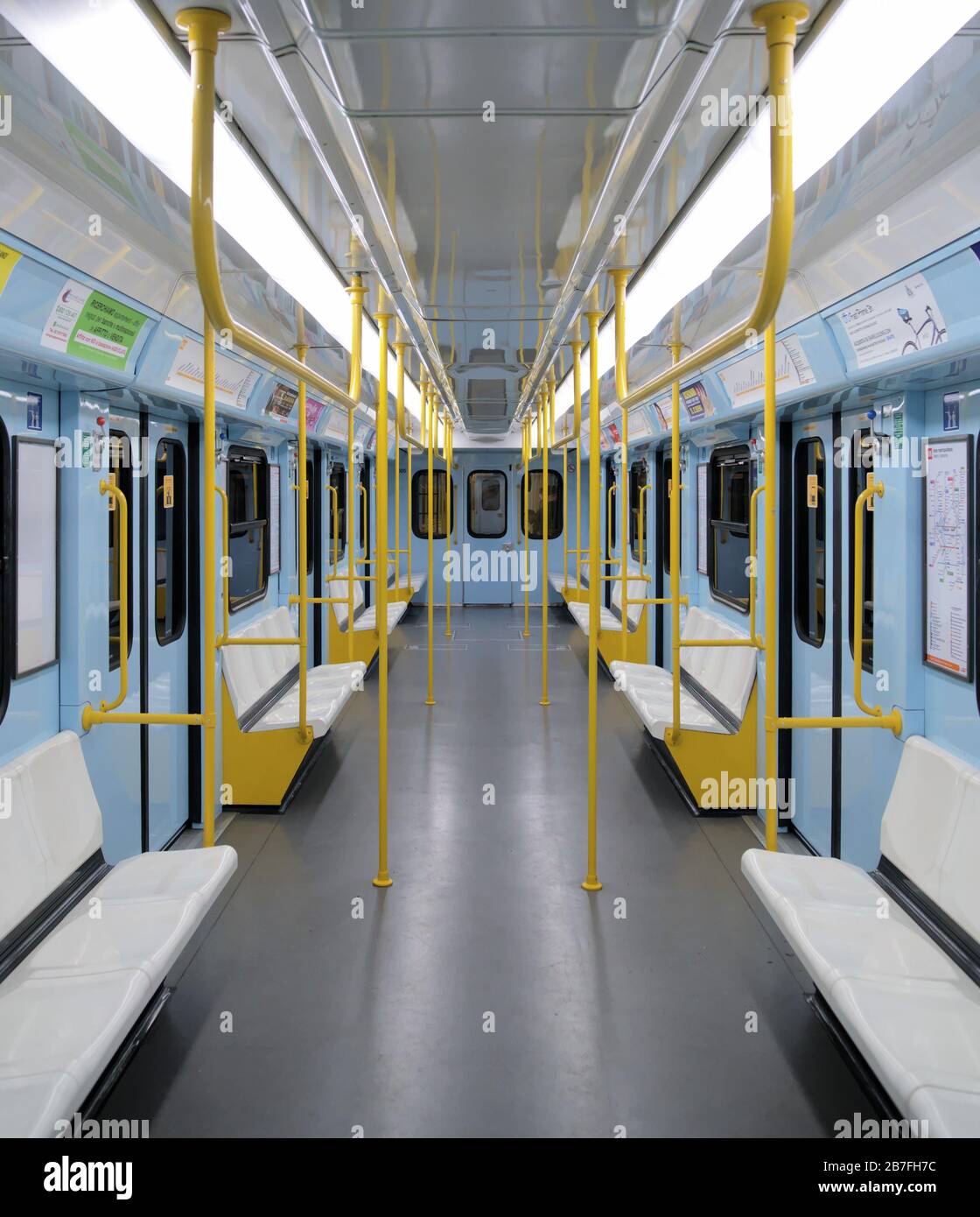 Carrozza metropolitana hi-res stock photography and images - Alamy