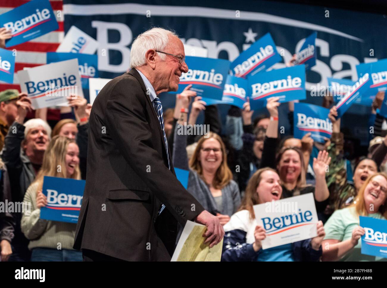 2020 presidential primary campaign hi-res stock photography and images ...