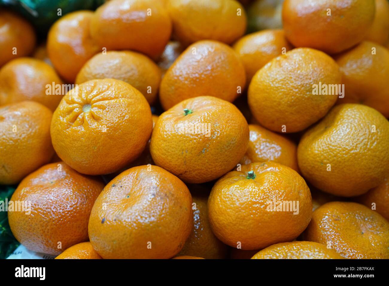 fresh mandarin on farm market Stock Photo - Alamy