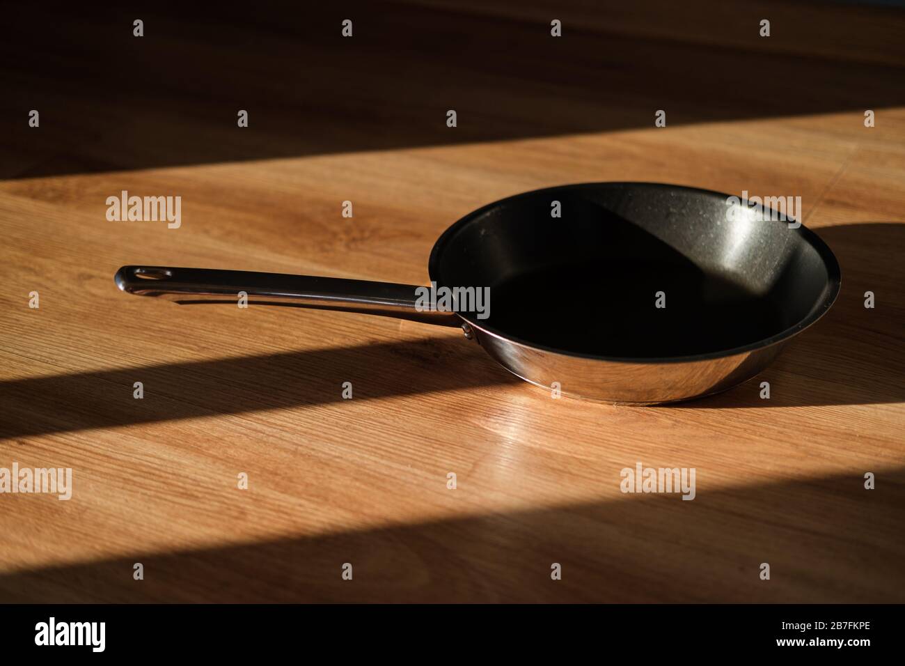 Bottom of frying pan hi-res stock photography and images - Alamy