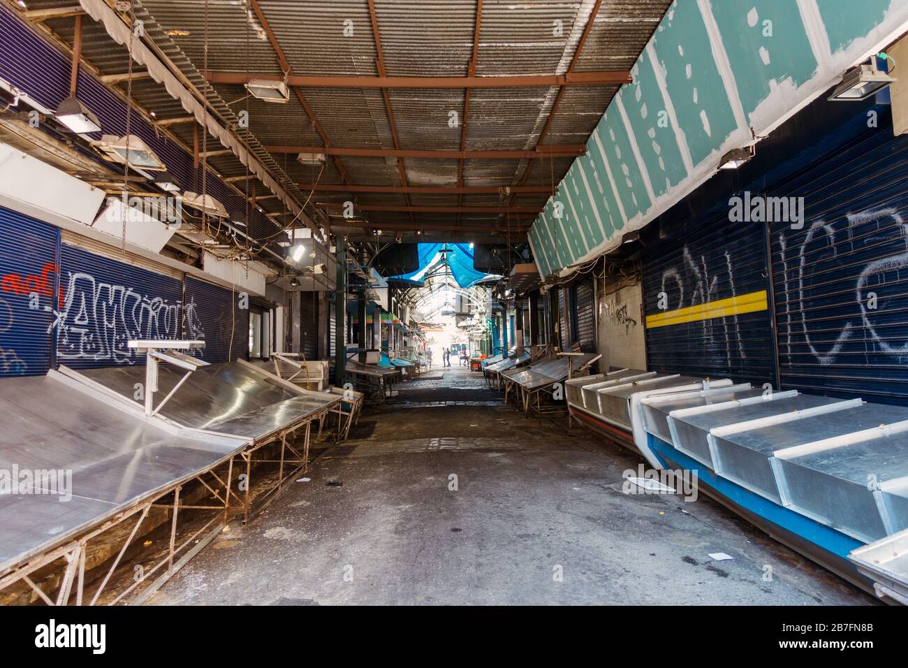 Empty fish hi-res stock photography and images - Alamy