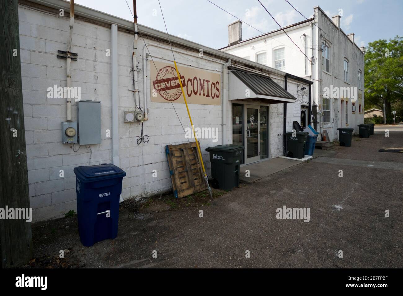 Back Alley photo from the small town of Foley, Alabama, USA Stock Photo ...