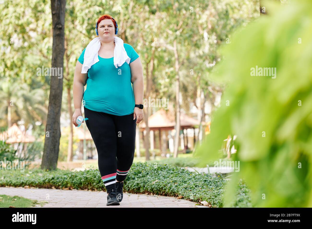 Overweight women walking hi-res stock photography and images - Alamy