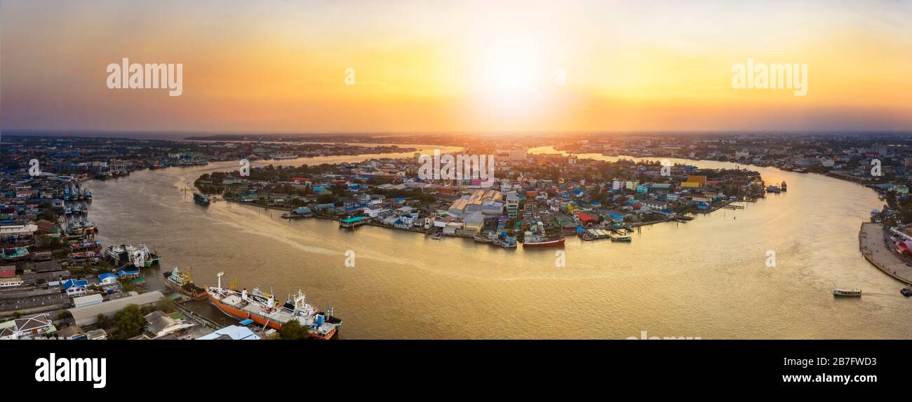 Mahachai pier hi-res stock photography and images - Alamy