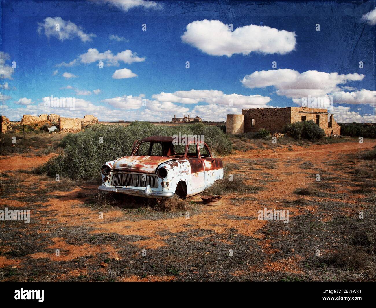 Abandoned car australia hi-res stock photography and images - Alamy