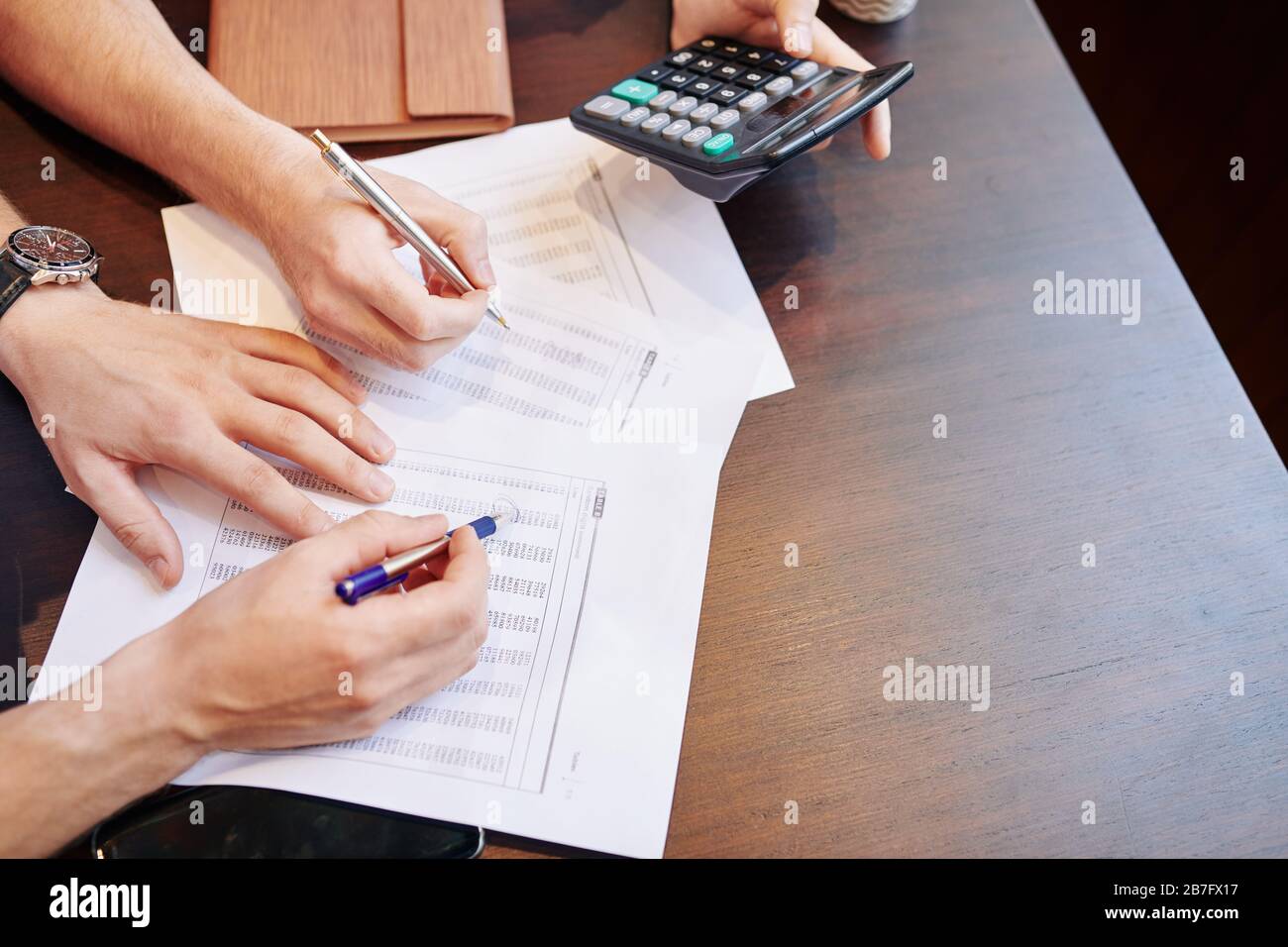 Unrecognizable figures hi-res stock photography and images - Alamy