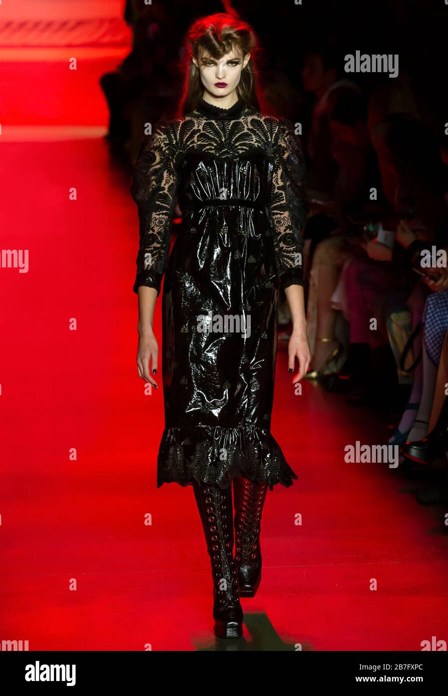 Anna sui fall winter 2020 hi-res stock photography and images - Alamy