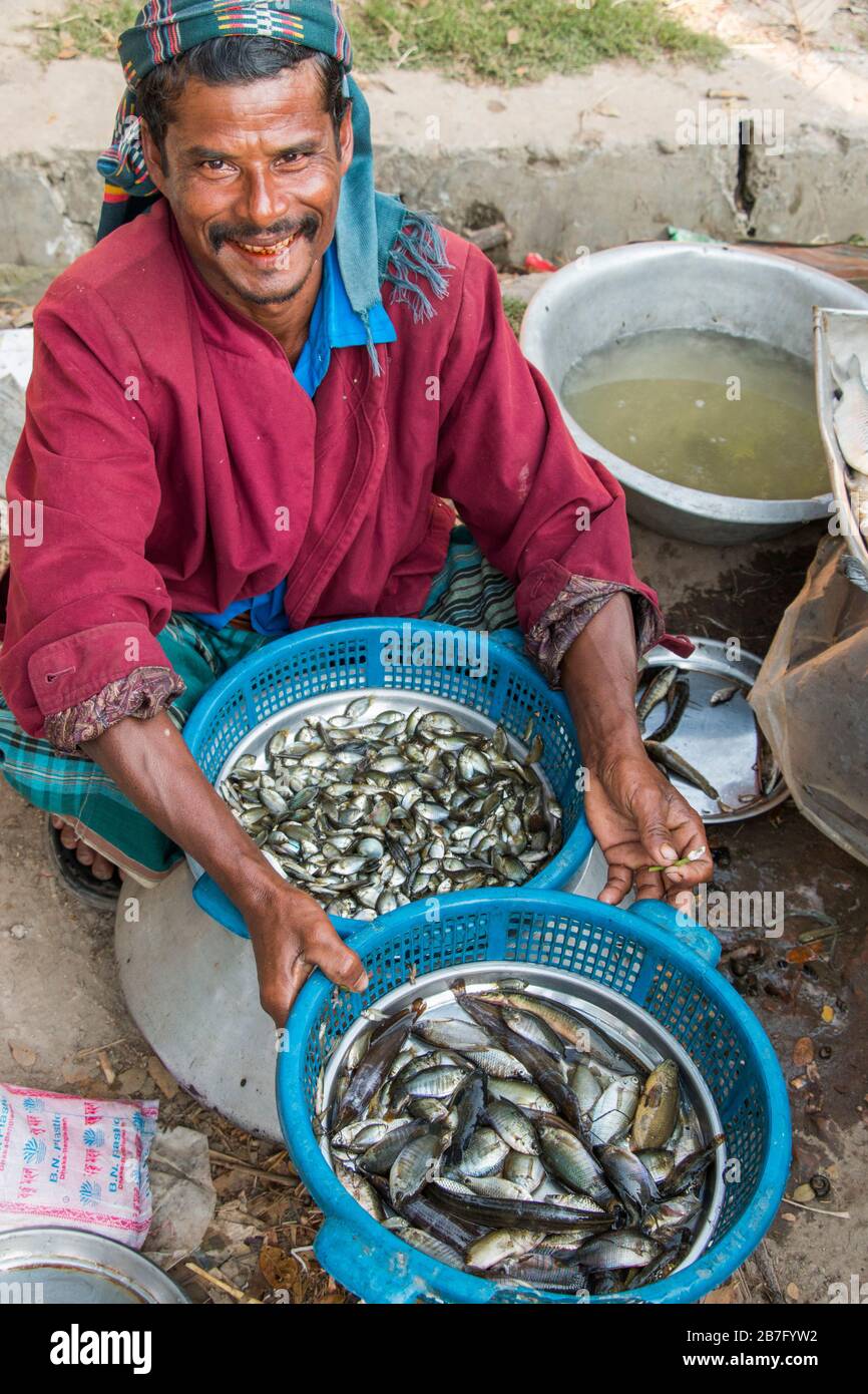 Hilsha market hi-res stock photography and images - Alamy