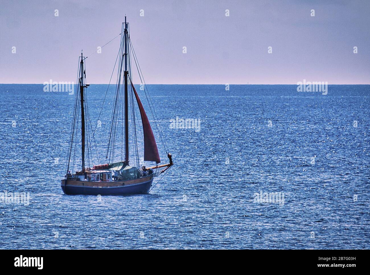 Boat ride across the ocean hi-res stock photography and images - Alamy