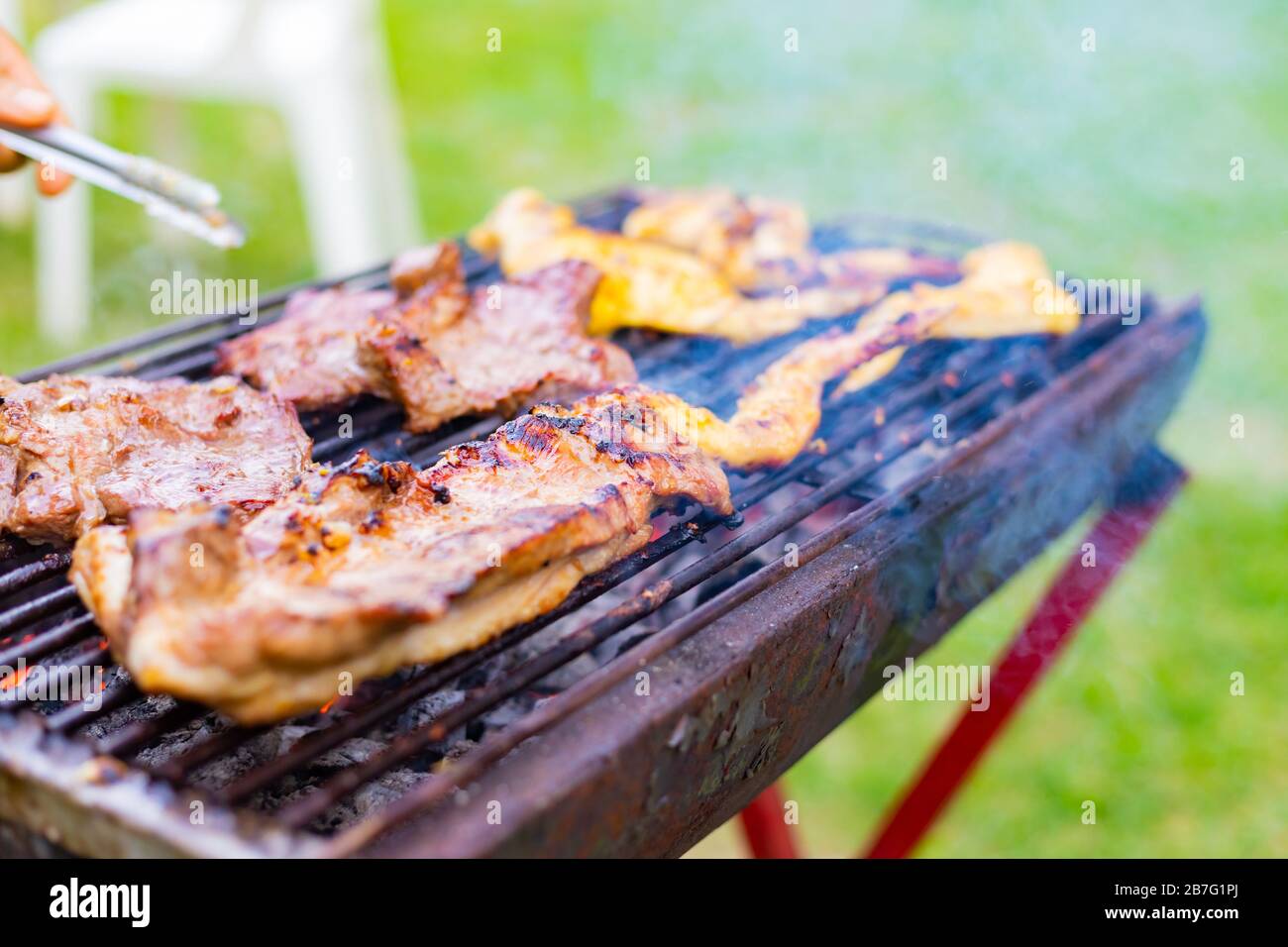 Barbecue in park hot coals hi-res stock photography and images - Alamy