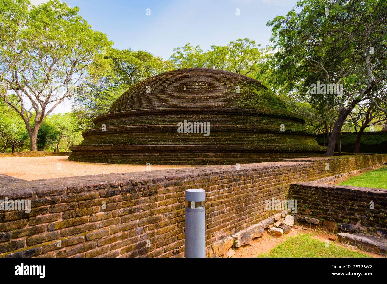 Sri Lanka Cultural Triangle Anuradhapura Polonnaruwa Lankatilaka ...