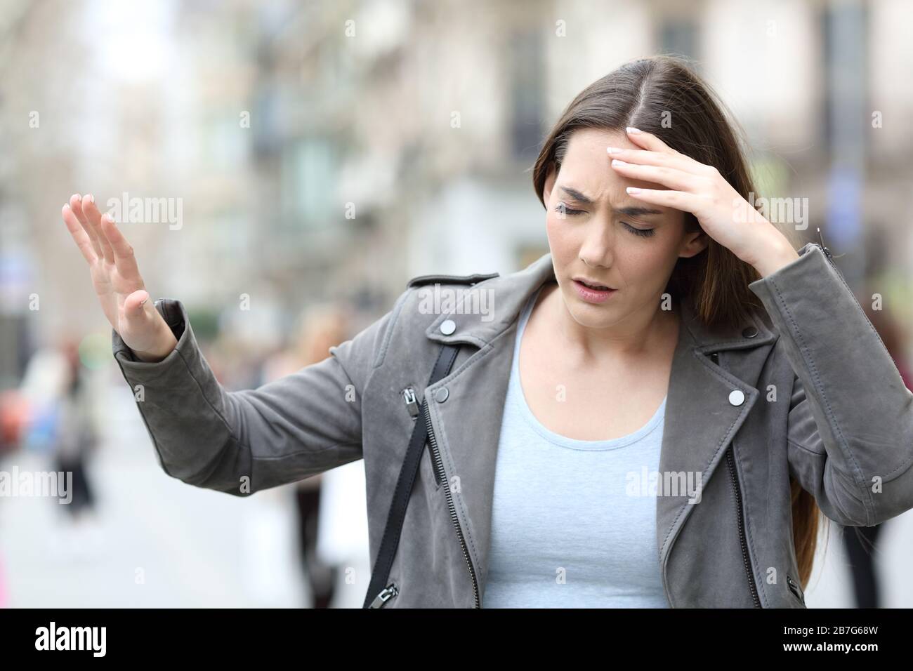 Fainting woman hi-res stock photography and images - Alamy