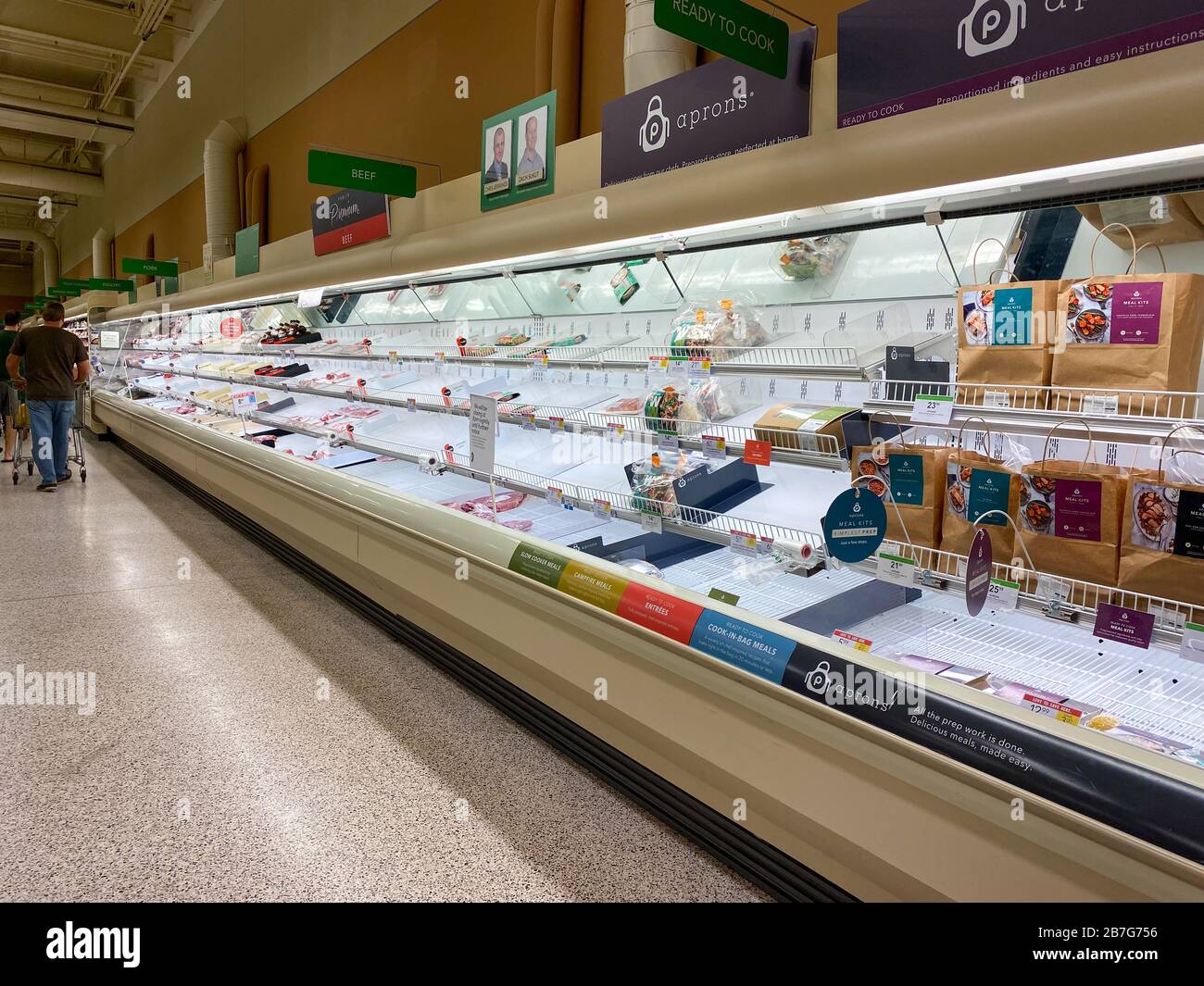 Empty shelf hurricane hi-res stock photography and images - Alamy