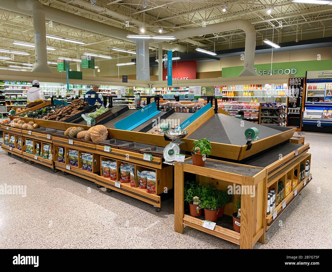Publix produce department hi-res stock photography and images - Alamy