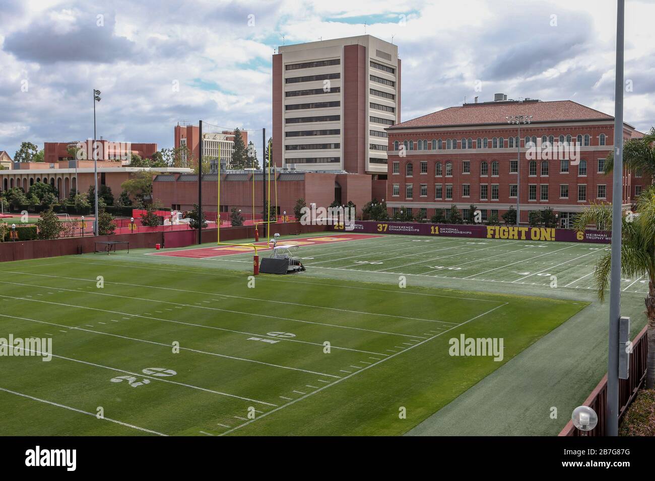 Howard jones usc hi-res stock photography and images - Alamy