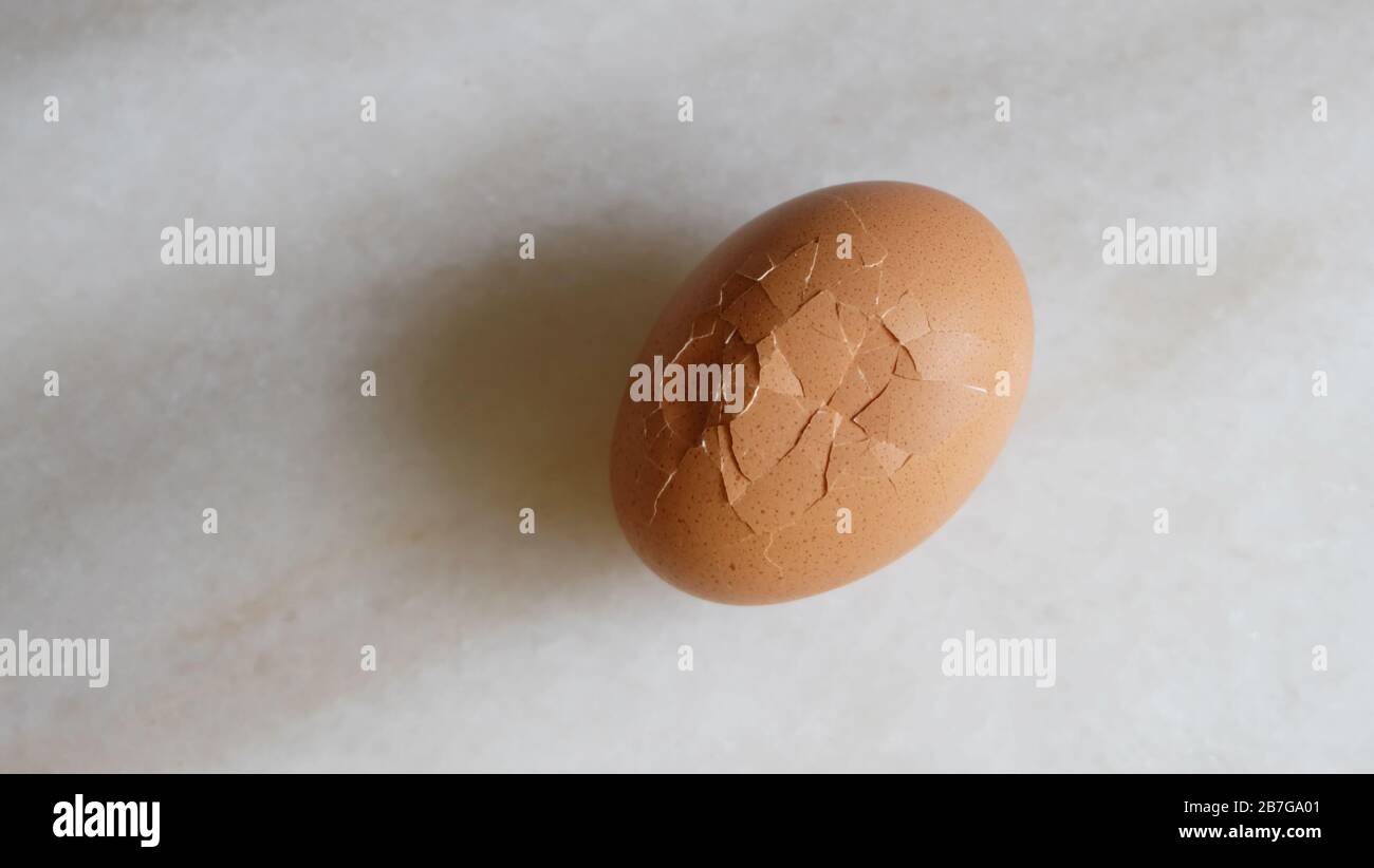 Egg shell shells hi-res stock photography and images - Alamy