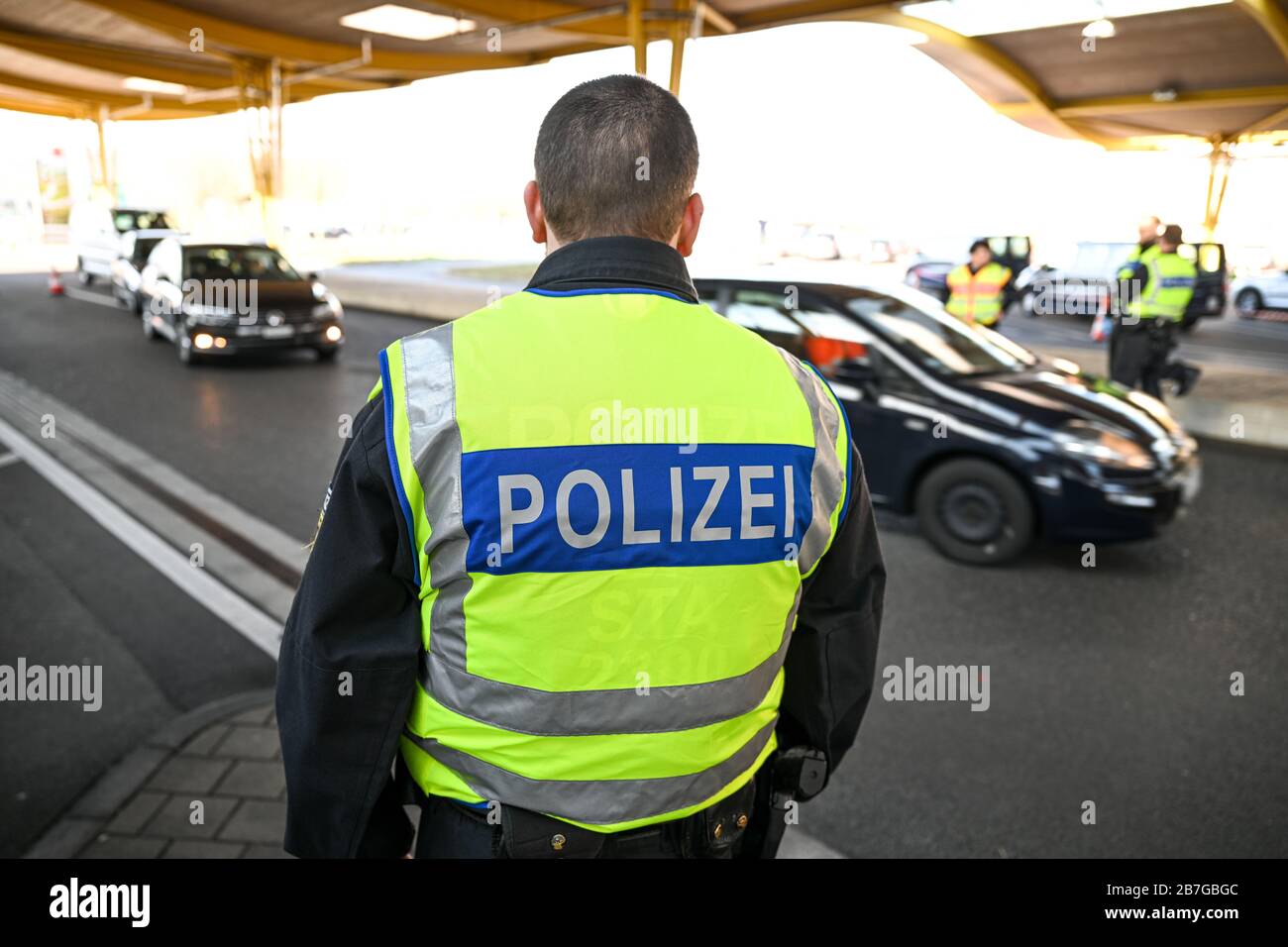 Switzerland country border crossing hi-res stock photography and images ...