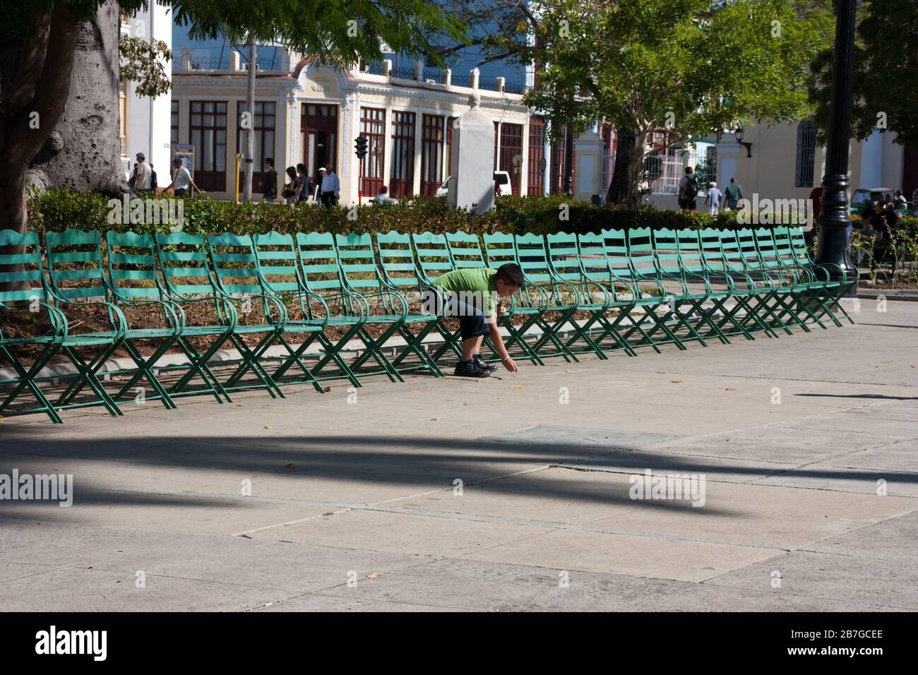 Cuban kids playing simple games Stock Photo - Alamy