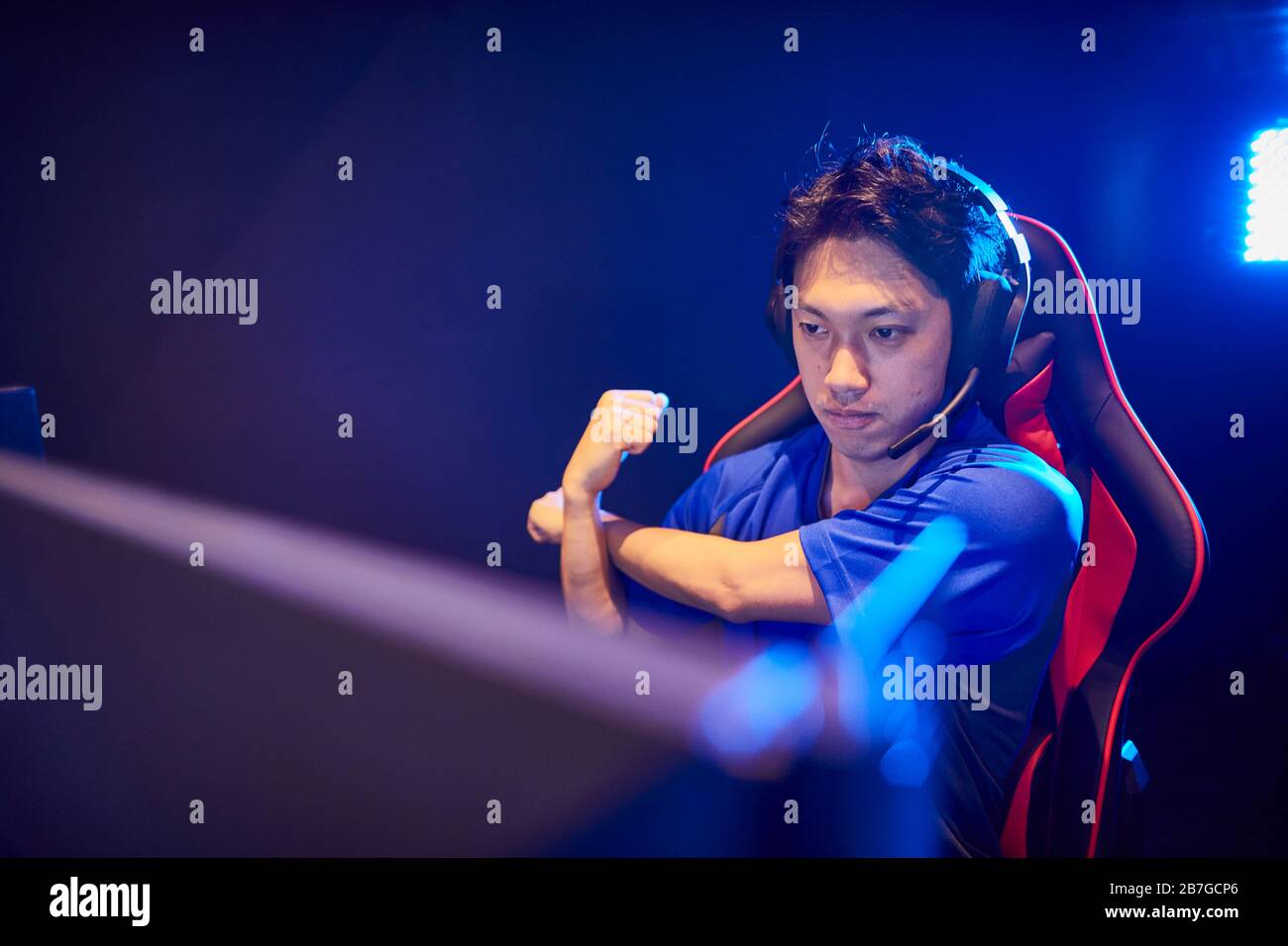 Japanese professional gamer Stock Photo - Alamy