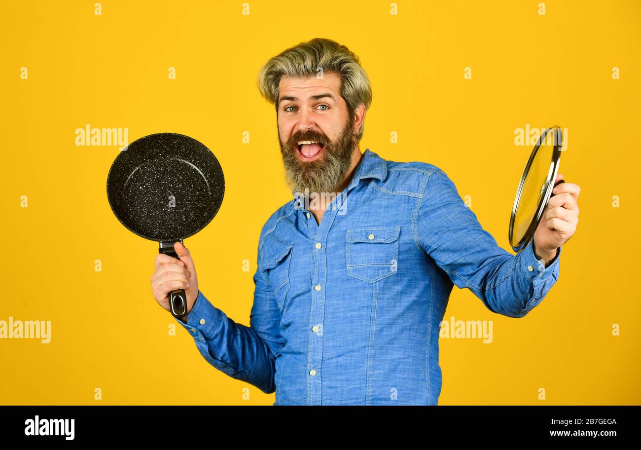 Shopping kitchenware. Cooking utensils. Enameled cast iron cooking ...