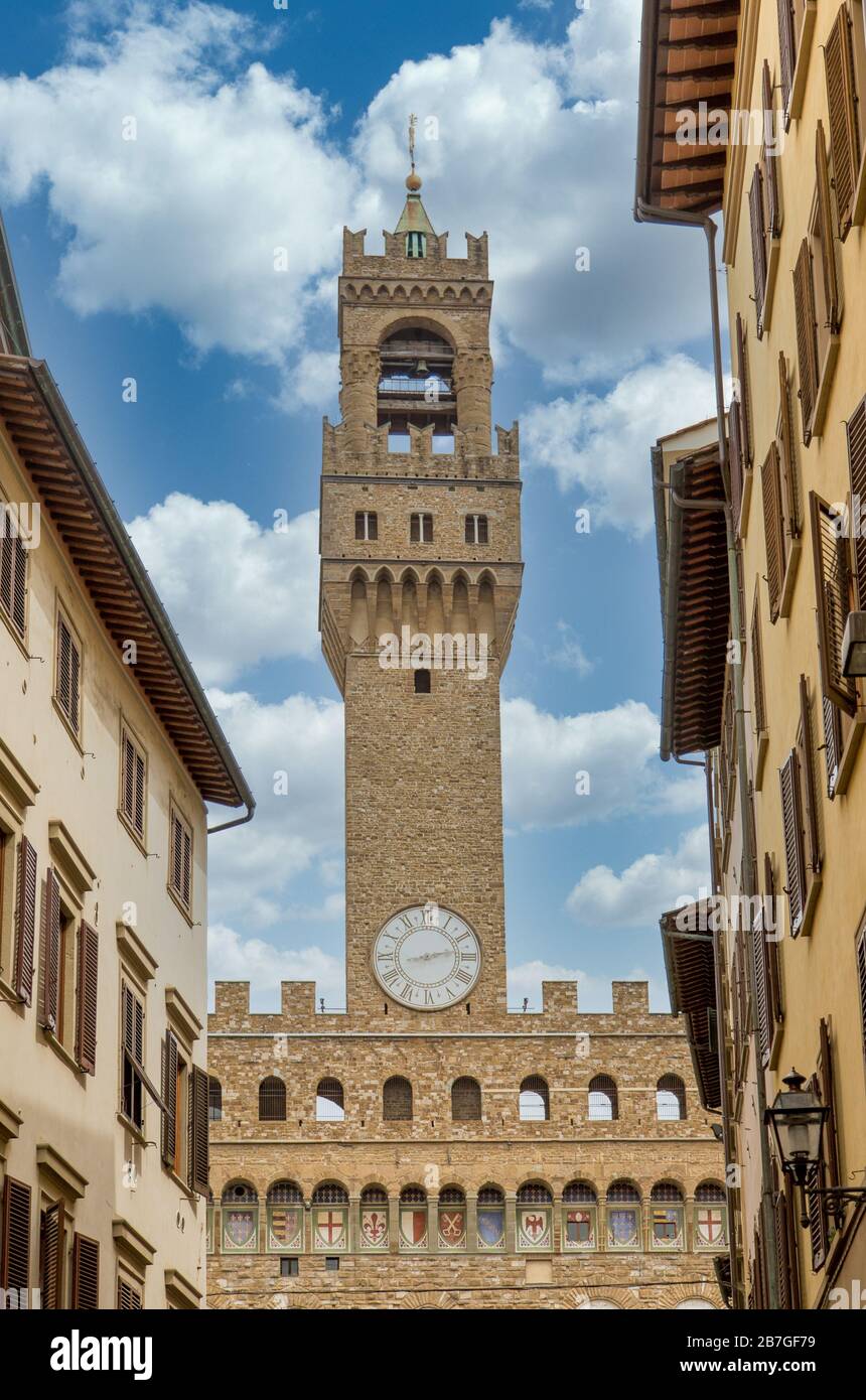 Florence cathedral clock hi-res stock photography and images - Alamy