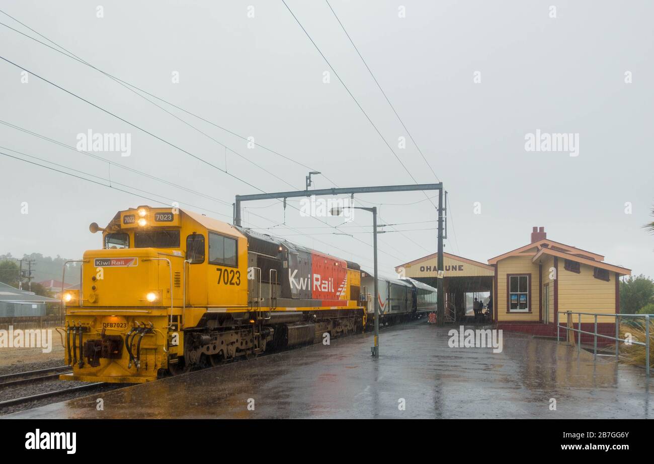 The Northern Explorer train approaches Ohakune station on New Zealands ...