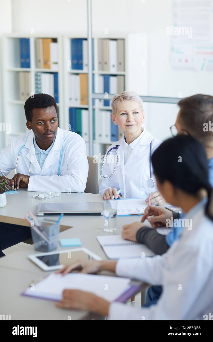 Group medical doctors looking camera hi-res stock photography and ...