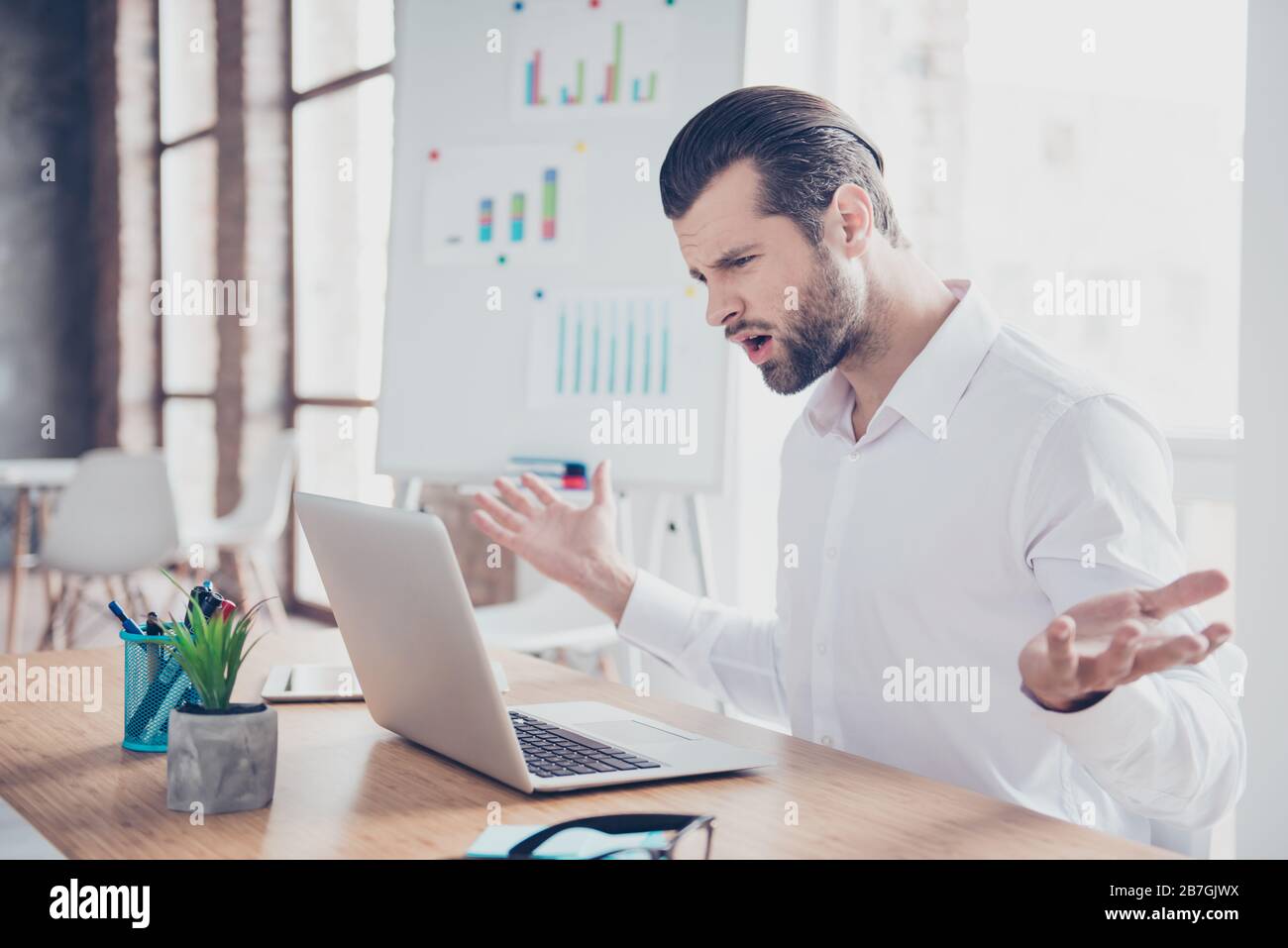 Failed career hi-res stock photography and images - Alamy