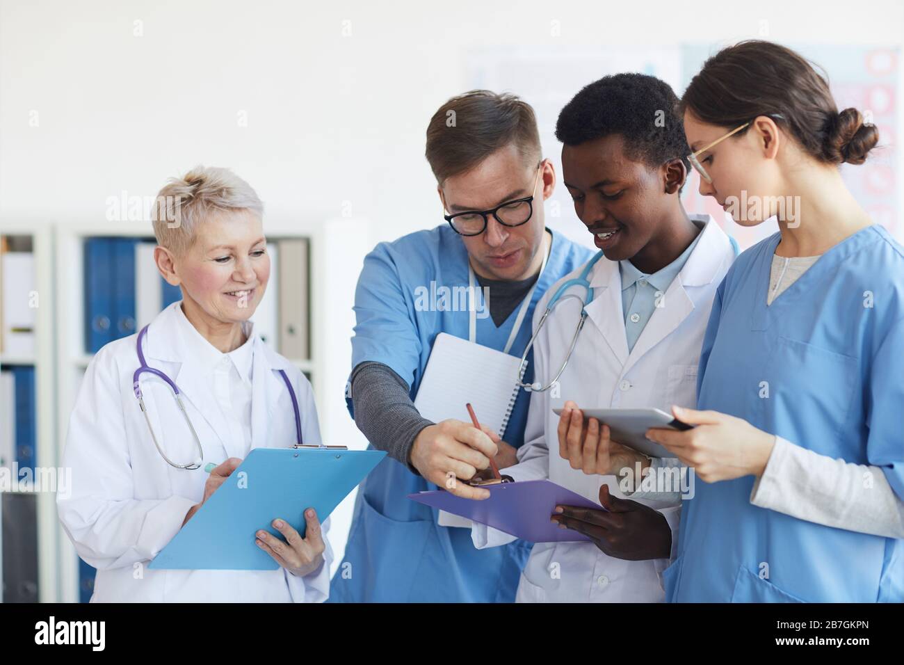 Interior teamwork medical hi-res stock photography and images - Alamy
